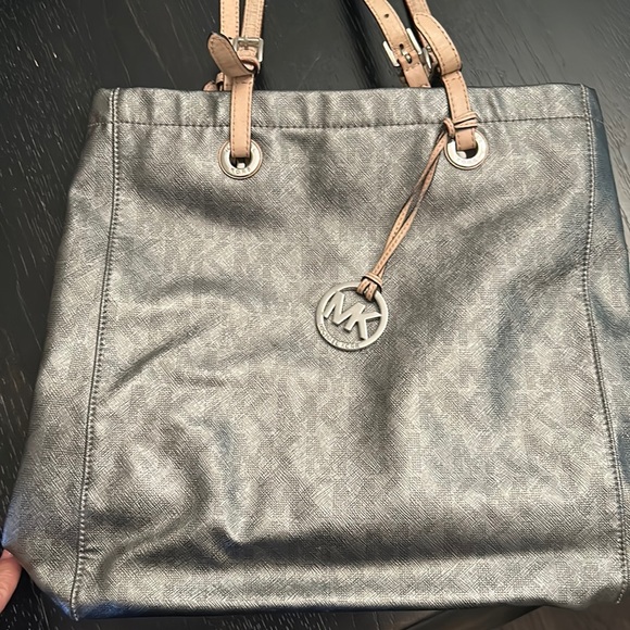 MICHAEL Michael Kors | Bags | Michael Kors Logo Bag | Poshmark